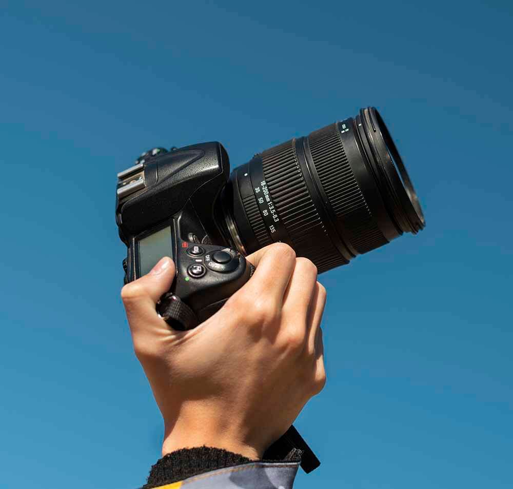 Sony vs Canon: Which One is Better for Photographers? - Clipping Path ...